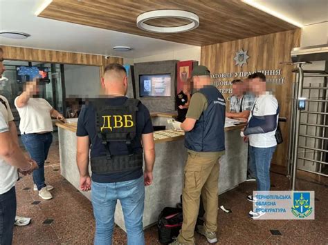 Слідчого з Тернополя викрили на вимаганні хабара