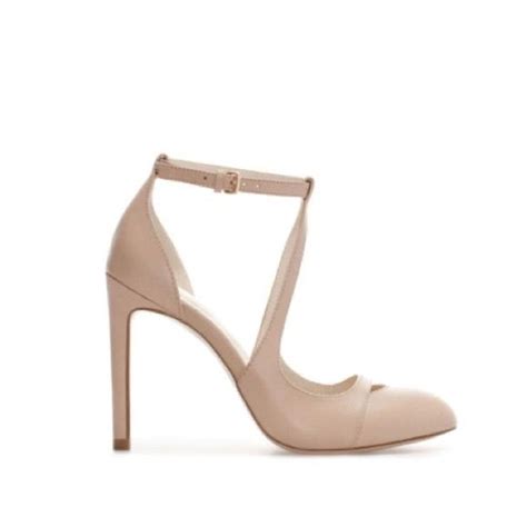 Zara бежевые туфли на каблуке — ціна 399 грн у каталозі Туфлі Купити жіночі речі за доступною
