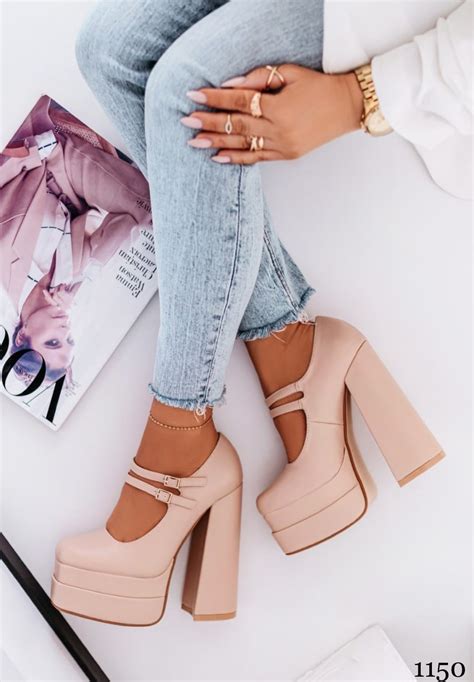 Купити Жіночі туфлі босоніжки на високих підборах і платформі з квадратним носком рожеві