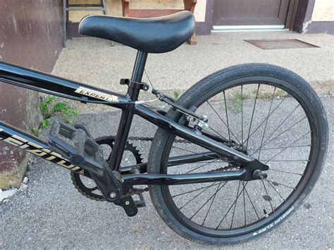 ACCELERATOR RACE BMX