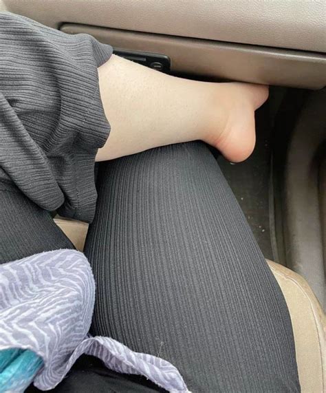 ۱۸۰۷۱۴۰۳ سری ششم عکسای فوت فتیش ۹۹درصد عکسا پا ابرانی هست 😈نظر بدید