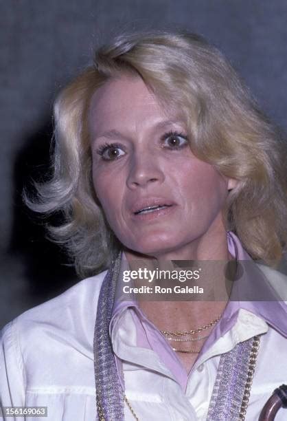 Angie Dickinson At A Taping Of The David Frost Show 1978 Photos And Premium High Res Pictures