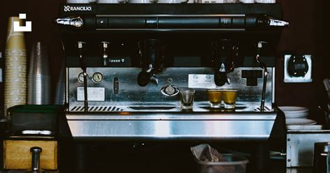 스테인레스 스틸 에스프레소 메이커 사진 Unsplash의 무료 커피 이미지