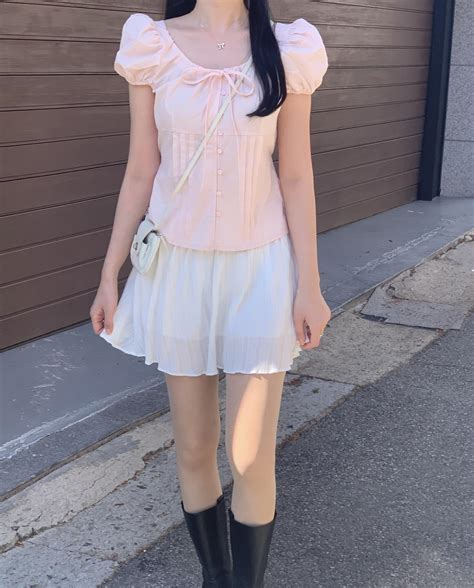 루앤메리 핑크 당일 로웰 퍼프 리본 블라우스2col 반팔 여름 핀턱 블라우스