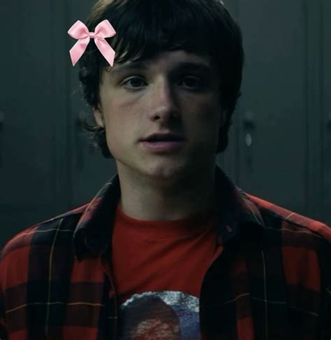 Clapton Davis Josh Hutcherson Pfp Josh Hutcherson Josh Hunger Games