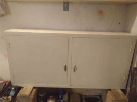 Ντουλαπια ξυλινα € 40 00 Vendora