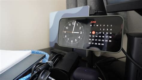 How To Set Up And Use Standby Mode In IOS 17 Turn Your IPhone Into A Nightstand Display