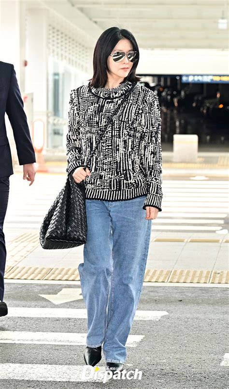 Lee Young Ae đại Náo Sân Bay đi Milan Fashion Week Thần Thái Như