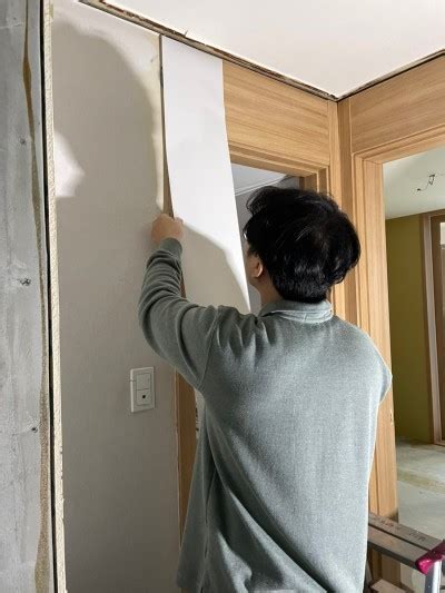 셀인기록 9 인테리어 필름 셀프 시공1feat 레알 피땀눈물 Ll 문틀 시트지 셀프작업 네이버 블로그