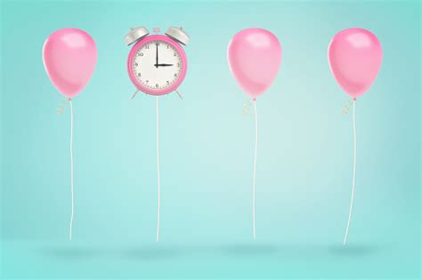 3d 렌더링 핑크 풍선으로 부동의 행 리본 아래와 같은 그들의 사이에서 리본 하나에 레트로 알람 시계 3차원 형태에 대한 스톡 사진 및 기타 이미지 Istock