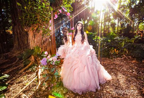 15 Quinceanera Poses For Pictures To Try In 2025