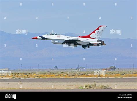 Thunderbirds Us Air Force F 16 Jet Aircraft Flying At 2015 Los Angeles