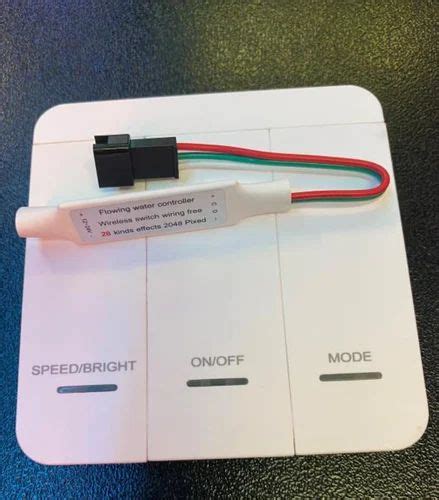 White Wireless Running Led Strip Controller With 3 Keys Remote Controller 24 V DC At 200