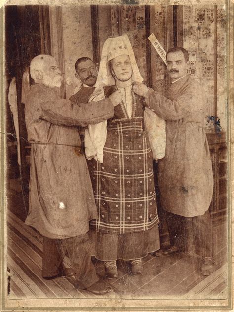 Традиционно народно облекло Национален Етнографски Музей БАН