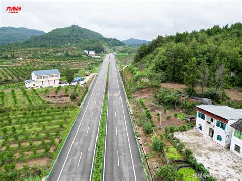 四川南充最美定升公路 搜狐大视野 搜狐新闻