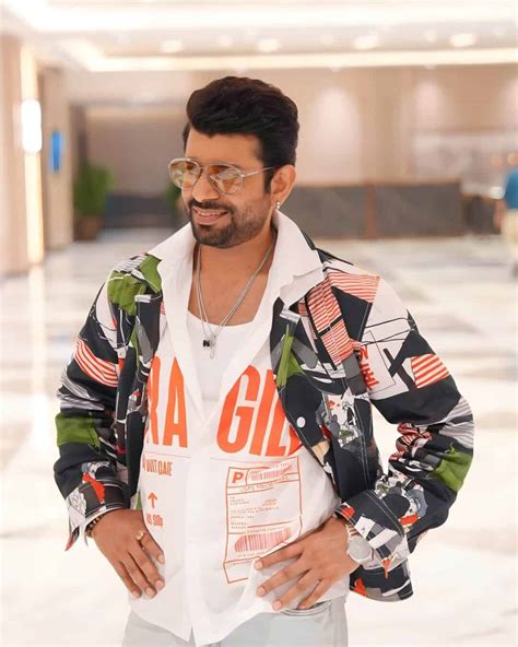 Vineet Kumar Singh Net Worth Height Weight Age Affairs Wiki Facts And Figures