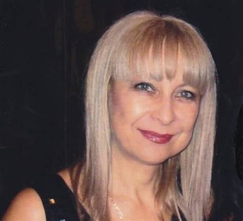 НАТАЛИЯ ЕРМЕНКОВА БИОГРАФИЯ СТИХОВЕ от стихосбирката ѝ „Време за споделяне“ издателство