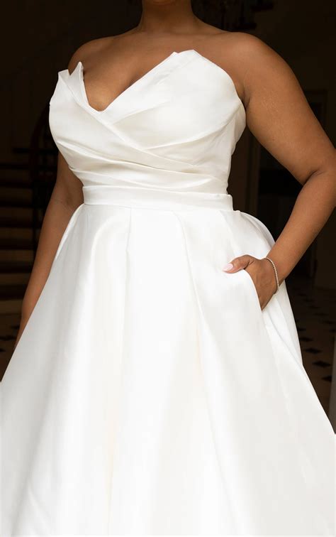 Glamorous Plus Size Wedding Dress With Overskirt Martina Liana