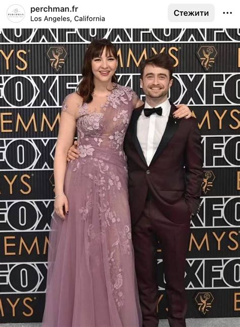 Чепурні Редкліфф та його наречена попозували на премії у Лос Анджелесі Фото Читайте на Ukr Net