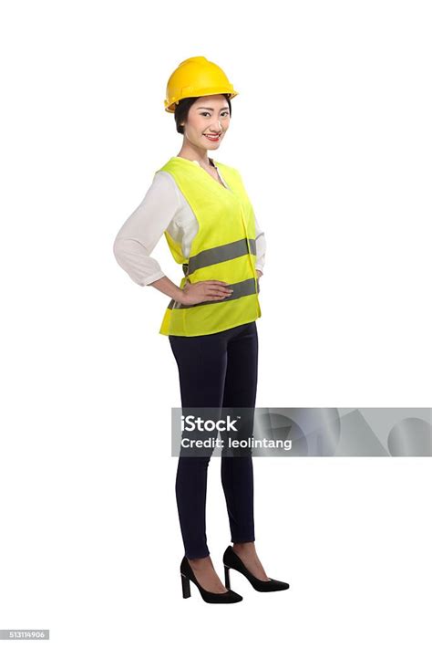 아시아계 여성 마모율 절문 모자 및 안전 조끼를 착용하고 도면을 잡고 건축에 대한 스톡 사진 및 기타 이미지 건축 계획 공사장 인부 Istock