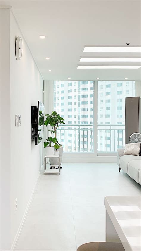 작은 공간의 미니멀리즘 라이프스타일 슈퍼앱 오늘의집