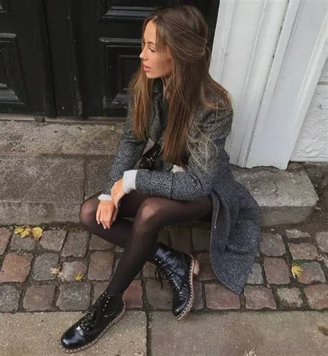 Mathilde Goehler Outside Scrolller