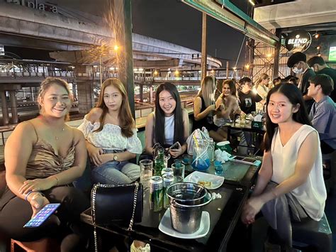 ยันหว่าง บาร์ ยิ้มยังไงให้น่ารัก 😍