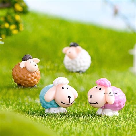 ตุ๊กตาแกะน้อยตัวกลม 4 สี ตุ๊กตาจิ๋วรูปแกะตกแต่งสวน เลือกแบบ Mini Space Thaipick