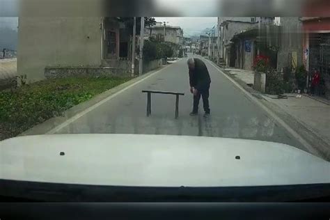 大爷，你倒是找个好车讹呀，我是真没钱！