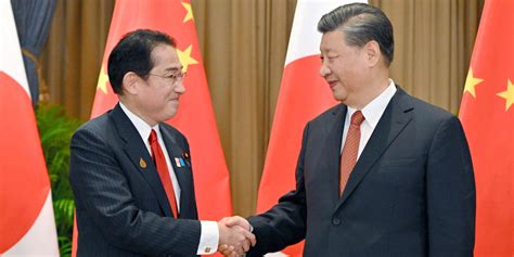日本首相岸田文雄在与习近平的首次会晤中试图稳定日中关系 Wsj