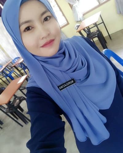 Kat Dalam Sekolah Cikgu Kat Luar Sekolah Kawan Tumbex