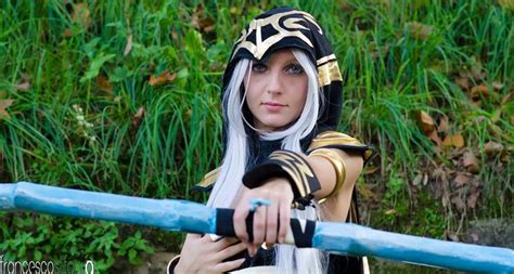 Ashe Cosplay By Knami Cosplay Baseball Baseball Bat