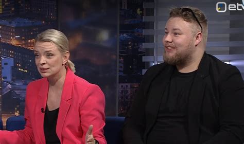 Üleöö Tuntuks Saanud Vaegkuuljast Viipekeeletõlk Jegor Andrejev Ma