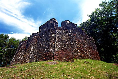 เที่ยวป้อมกำแพงเก่าเมืองสงขลาและหาดทรายที่ อ สิงหนคร