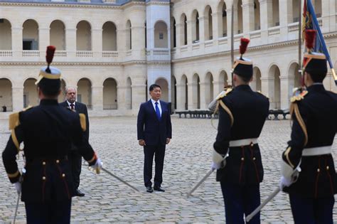 Монгол Улсын Ерөнхийлөгч У Хүрэлсүхийг албан ёсоор угтах ёслол боллоо