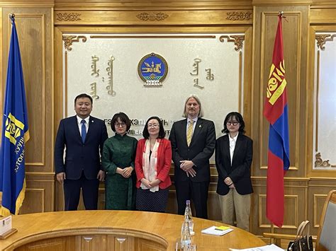 Эмнести Интернэшнлийн Олон улсын нарийн бичгийн дарга нарын газрын Бодлого эрх зүйн газрын