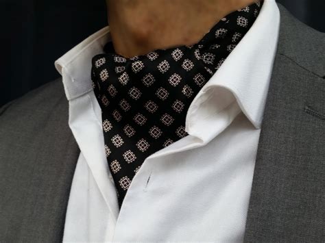 The Commodore Silk Ascot Reversible Black Ascot Ties Mens Fashion