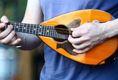 How To Tune A Mandolin 7 Steps Signature Sounds