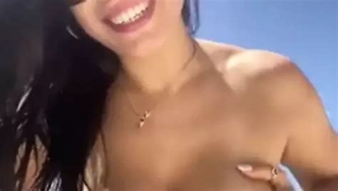 レズビアンラブストーリーの無料エロ動画 2 Xhamster