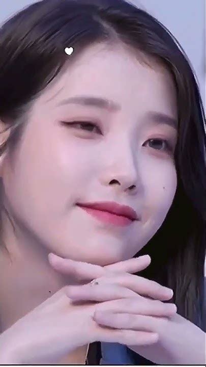 아이유의 예쁜 윙크 Youtube