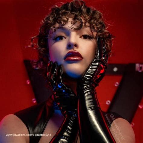 Seductrix Evie S Videos And Clips Official Account Loyalfans