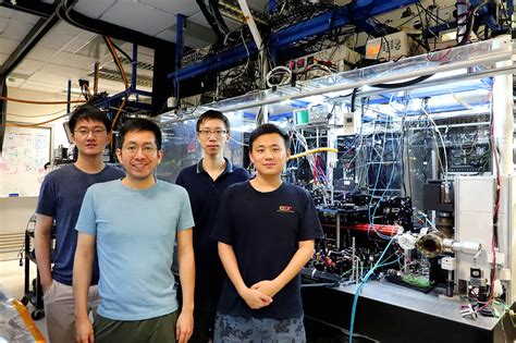 Ultracold Molecules Poised To Compute And Simulate Cqt Centre For