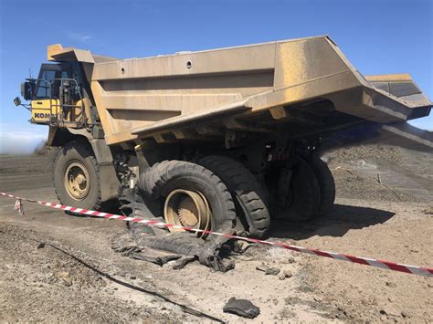 Tyre Explosion On Rear Dump Truck Following Lightning Strike Resources Safety And Health Queensland