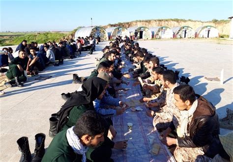 دانشجویان دانشگاه افسری سپاه؛ خادمان شهدا و زائران راهیان نور عکس تسنیم