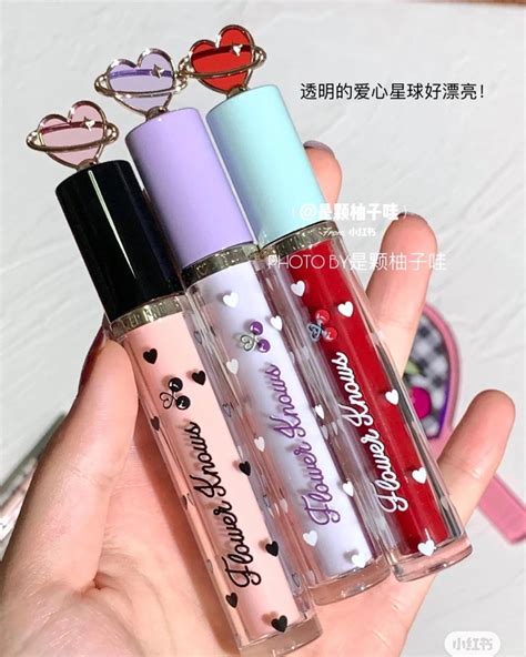3inchesfancy‘s 这包装一眼就被种草了！🥺 花知晓樱桃派对甜心棒唇釉 🍒 Facebook