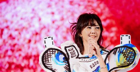 韩红发文感谢“孙燕姿偷偷捐款” 腾讯新闻