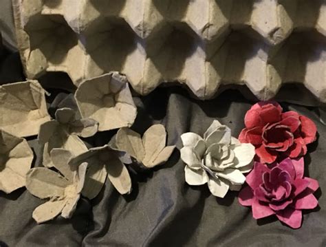 Pin By De Meyer On Eierdozen Egg Carton Crafts Egg Crate Flowers