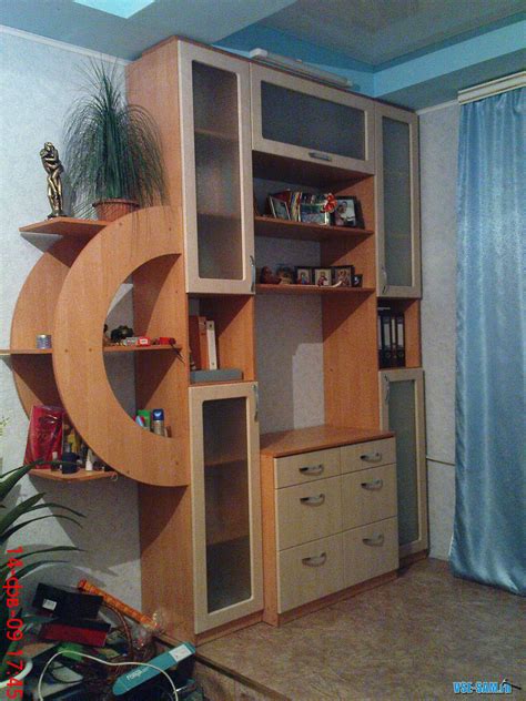 Книжный шкаф