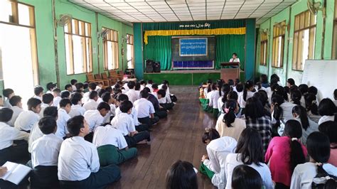 ဒေါပုံမြို့နယ်တွင် ကျောင်းသား၊ ကျောင်းသူများ အသိပညာဗဟုသုတကြွယ်ဝစေရေး နယ်လှည့်ဟောပြောပွဲ၊ နံရံကပ