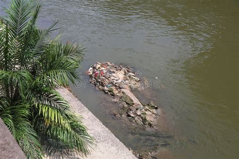 Klang River Trash In Kuala Lumpur Stock Image Image Of Water Capital 339963761